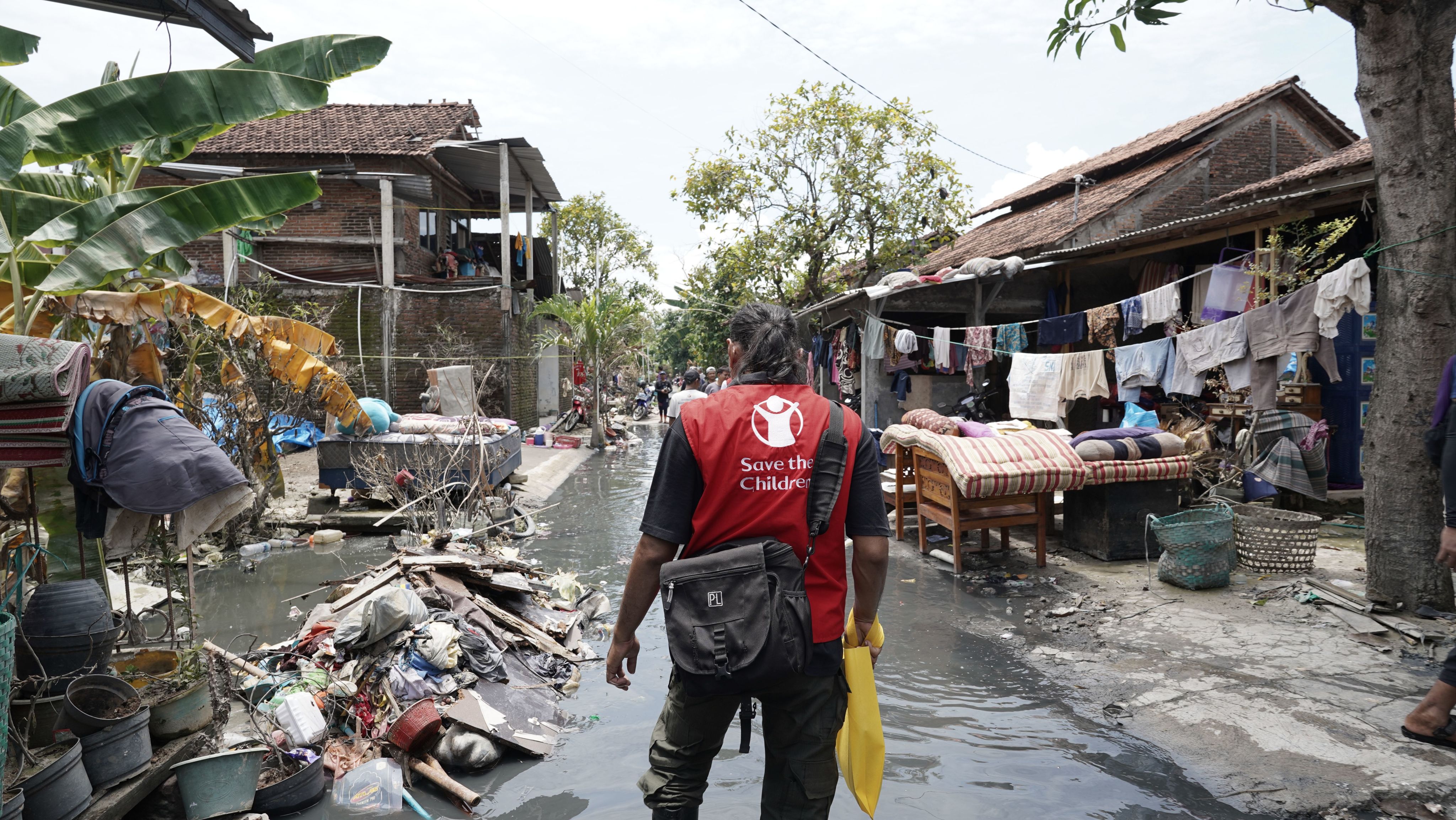 If you were forced to flee your home, what would you save? | Save the ...