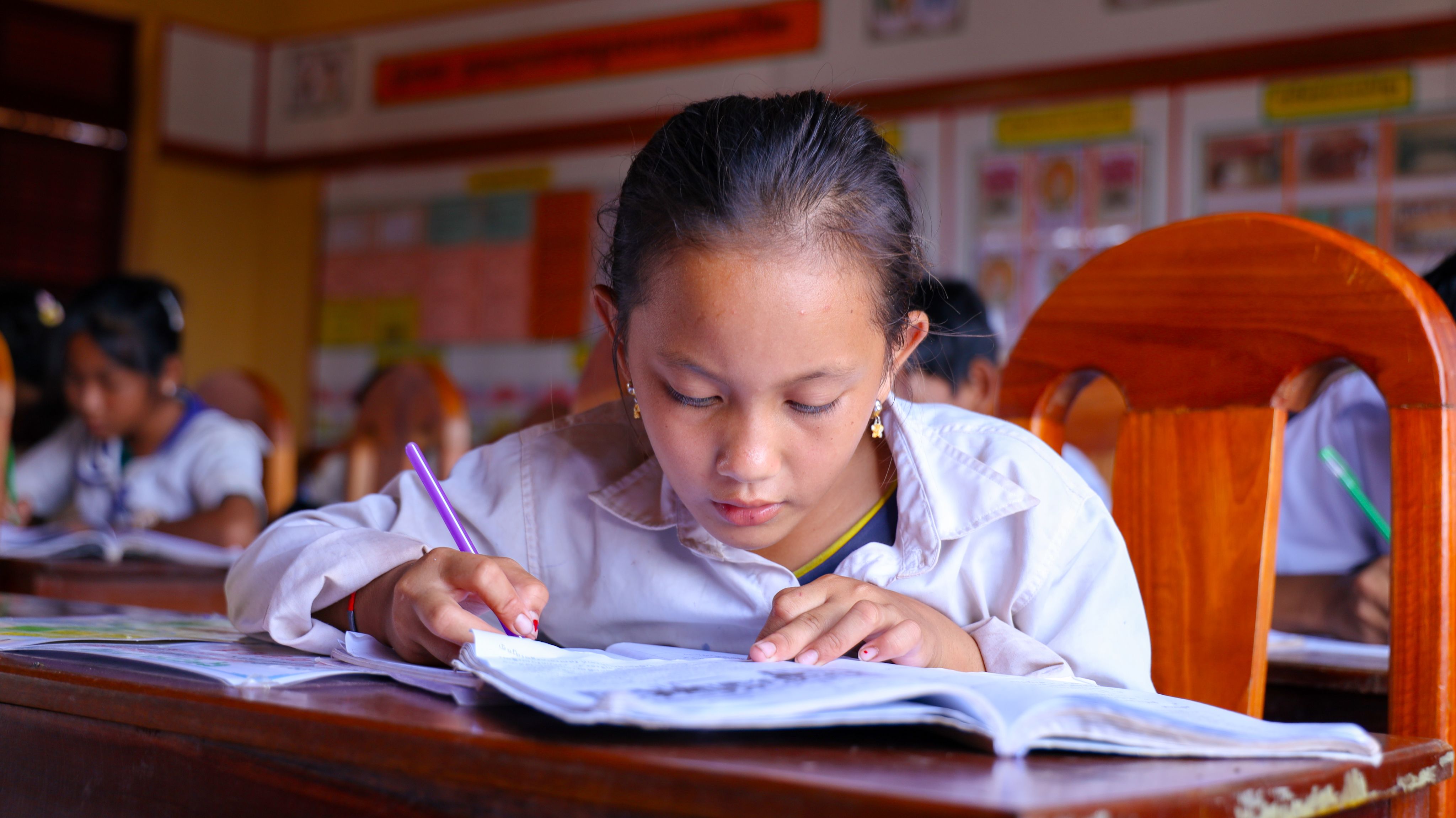 How cutting aid impacts children | Save the Children International