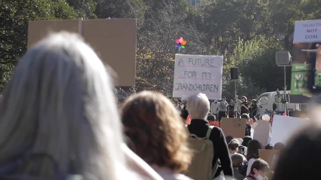 Protecting children's futures from the climate crisis | Save the ...